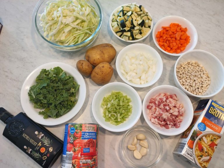 Classic Italian Minestrone Soup - U Keep Cooking