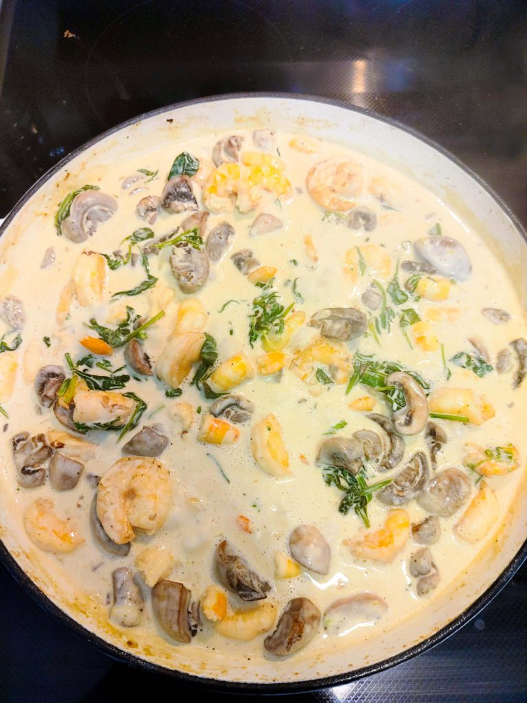 Creamy Shrimp and Mushrooms with Garlic Sauce Recipe - U Keep Cooking