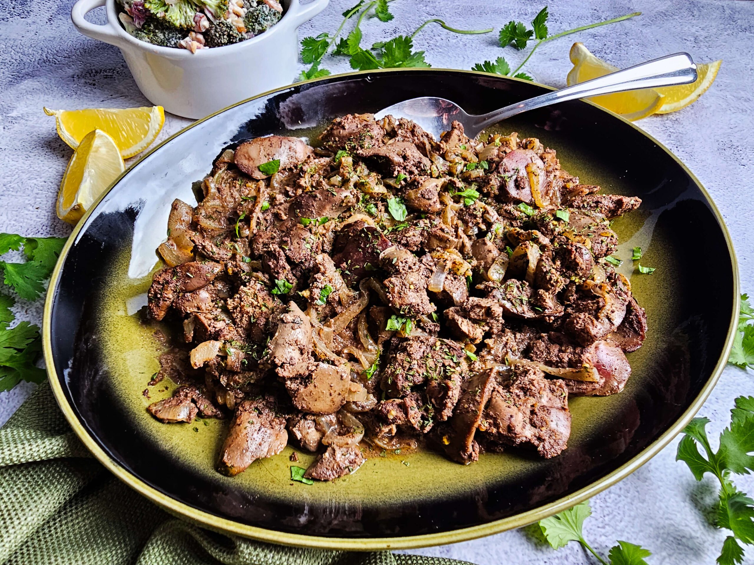 Easy Skillet Chicken Livers with Cream and White Wine - U Keep Cooking