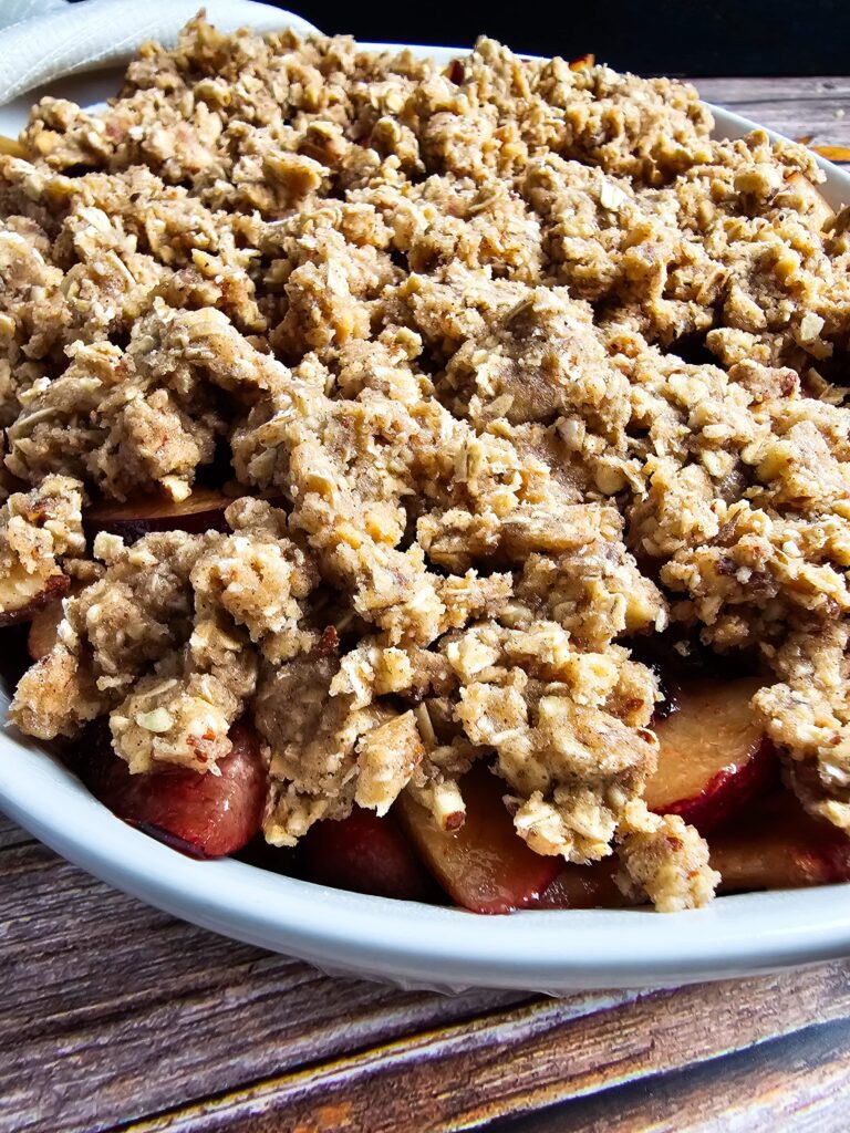 Easy Plum Crisp – Sweet and Perfectly Crunchy - U Keep Cooking